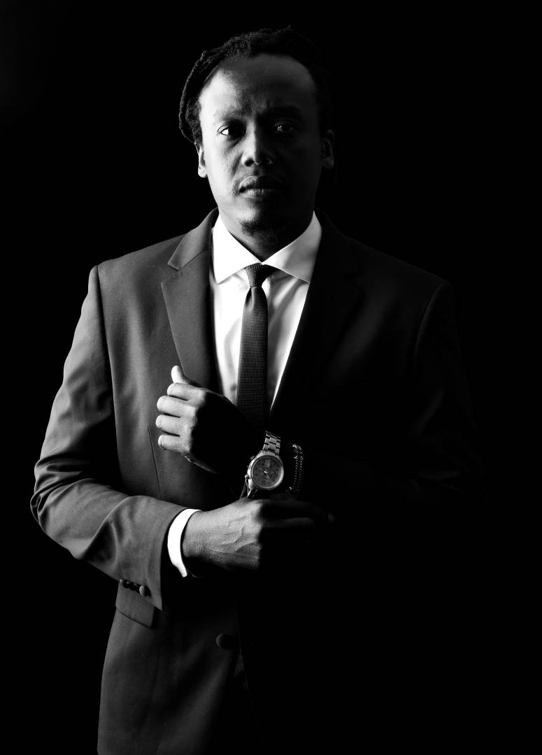 Emmanuel JAMBO The man behind the lens - C'CHIC Mag